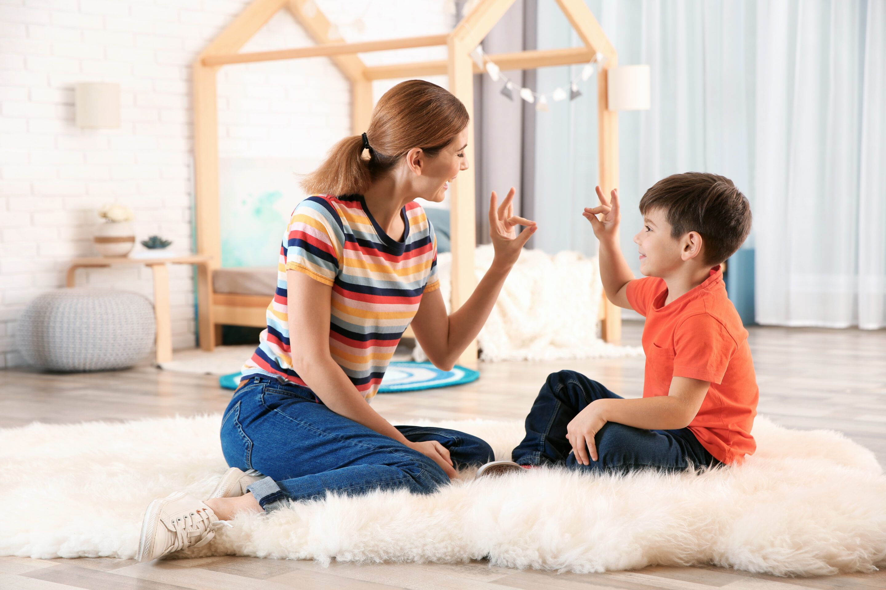 5 Hand Signs to Teach Babies – Melanie Henson Copywriting